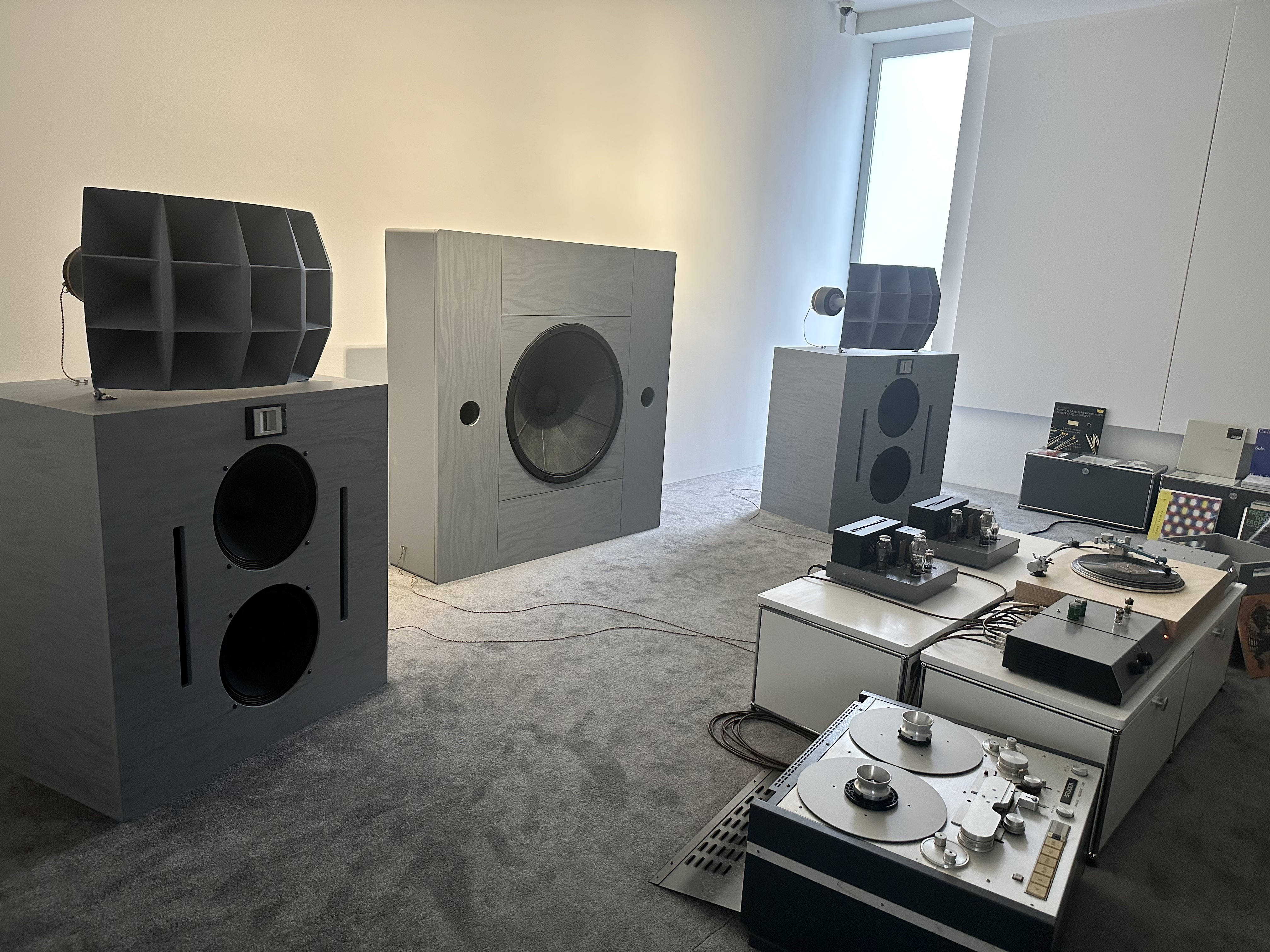 Devon Turnbull/OJAS: HiFi Listening Room Dream No. 1 – Read My Thoughts